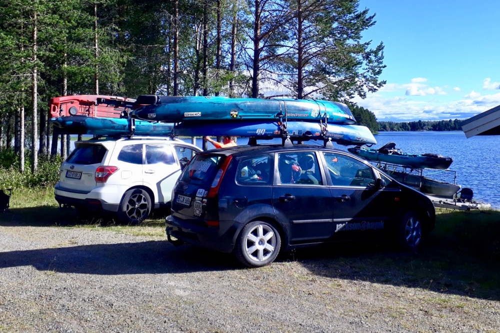 European Guide to Transporting Your Fishing Kayak on Top of a Car ...